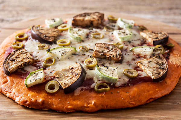 Pizza vegana con verdure